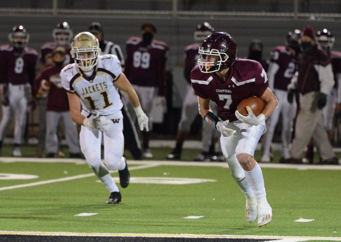 Must Win Time For Maroon Knights | News, Sports, Jobs - The Intelligencer